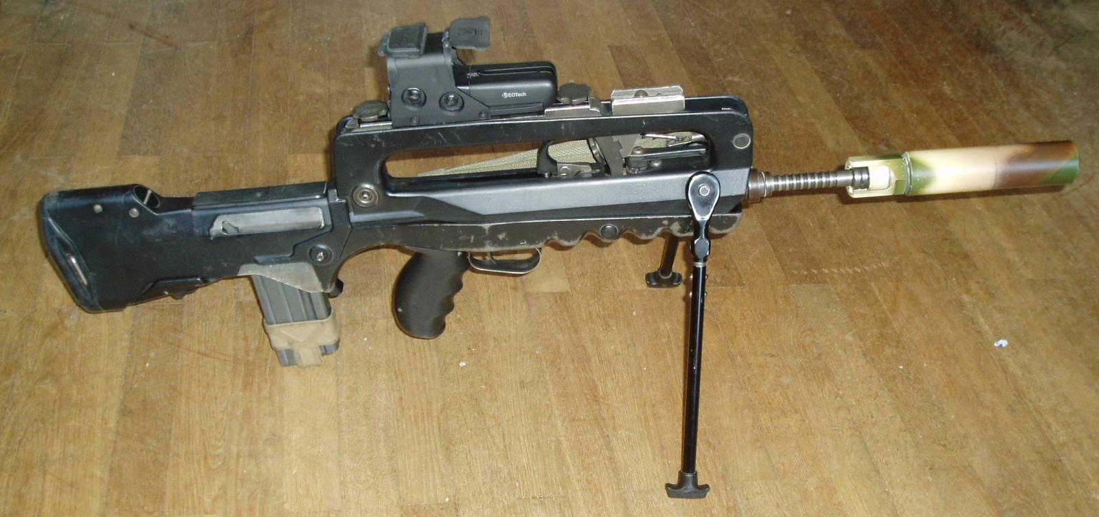 FAMAS_EoTechA.jpg - Member Albums - Sturmgewehr.com Forums