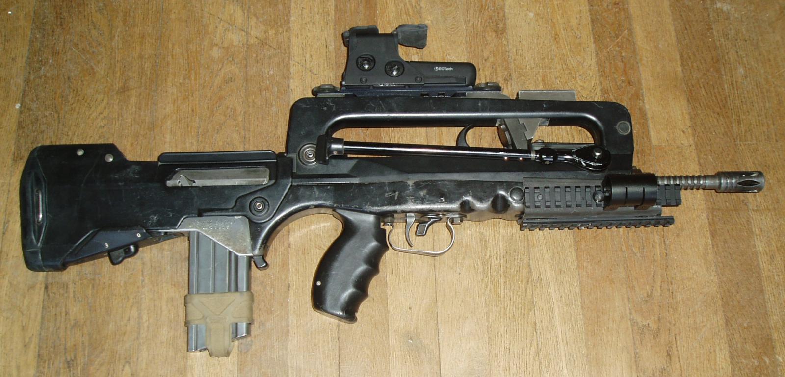 FAMAS_EoTechB.jpg - Member Albums - Sturmgewehr.com Forums