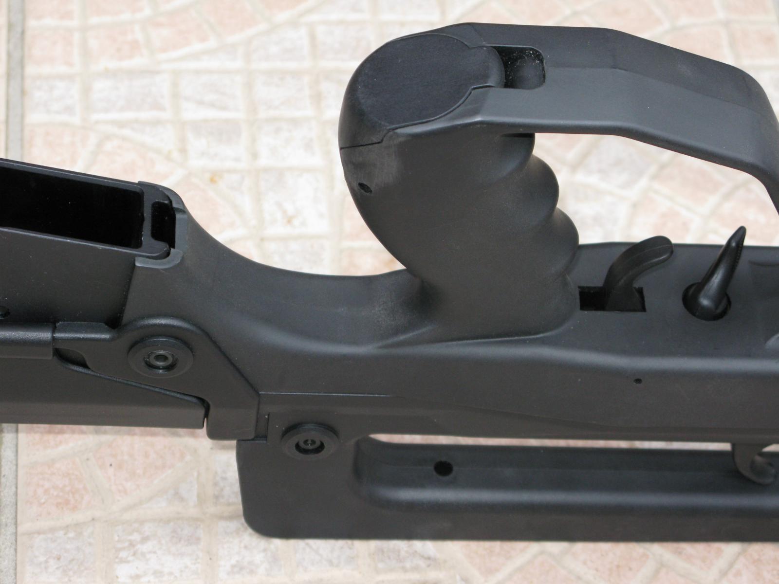 FAMAS_G2PistolGripDoor.jpg - Member Albums - Sturmgewehr.com Forums