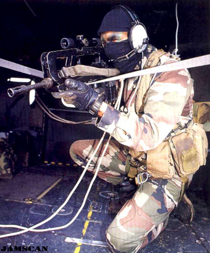 FAMAS_in_action_109.jpg - Member Albums - Sturmgewehr.com Forums