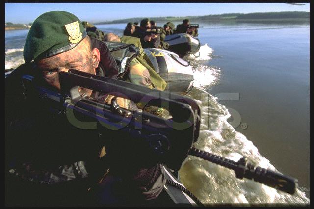 FAMAS_in_action_89.jpg - Member Albums - Sturmgewehr.com Forums