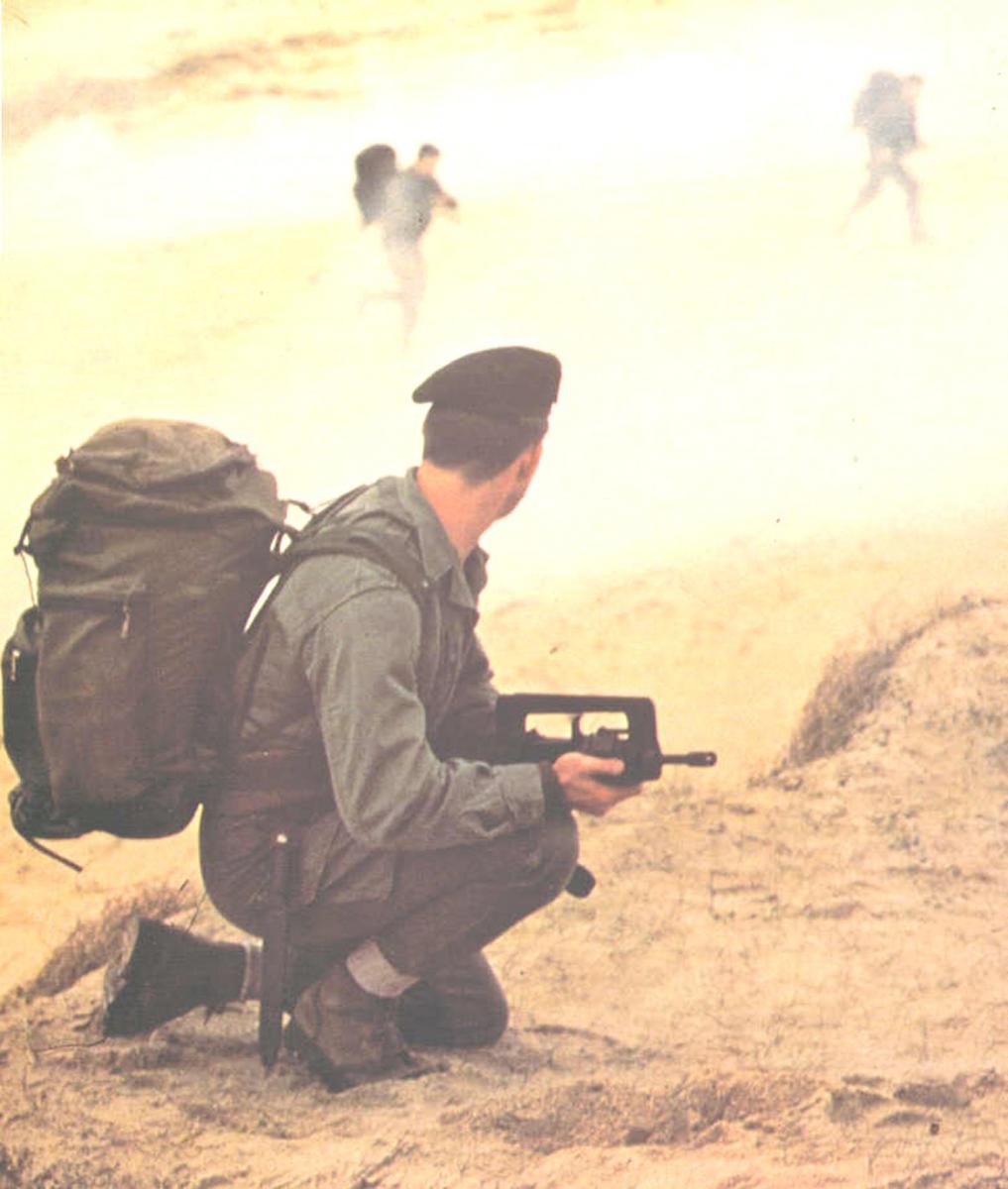 FAMAS_in_action_9.jpg - Member Albums - Sturmgewehr.com Forums