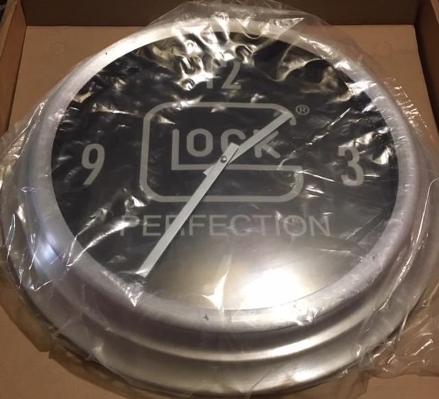 WTS/GLOCK CLOCK NEW - Collectors Market Board - Sturmgewehr.com Forums