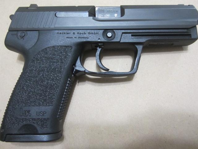 WTS: HK USP Caliber .40 S&W with 2 / 13 round mags in HK Case and ...