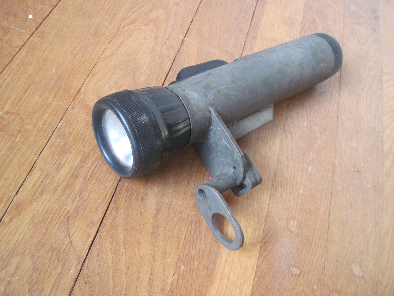 WTK: ID of this M-16 Mount Light - NFA / Semi Forum - Sturmgewehr.com ...