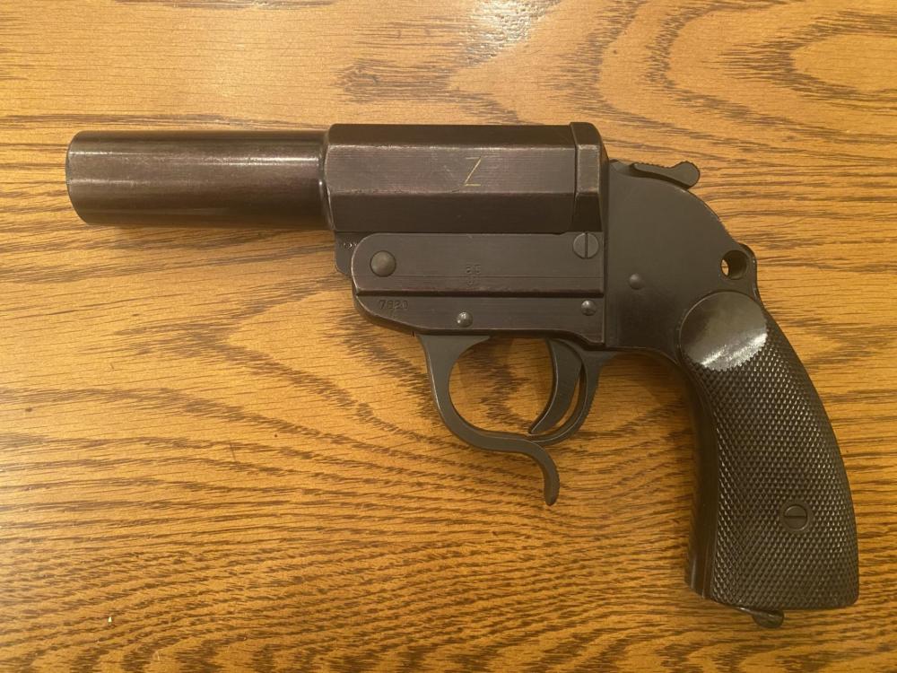 WTS: WW2 German LP34 Flare Pistols (1943 Zinc, 1941 Z Kampfpistole ...