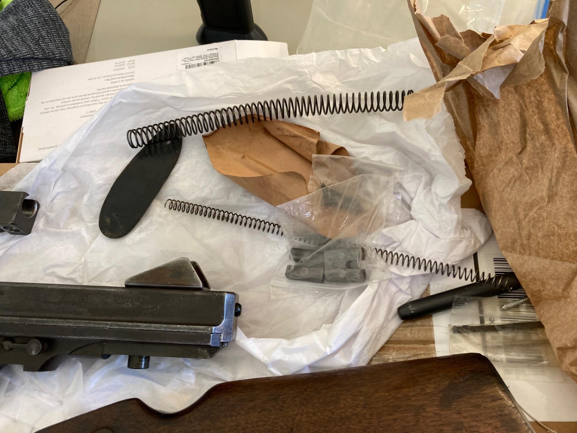 Premay Bridgeport M1A1 Thompson with a number of mags and a few extra ...