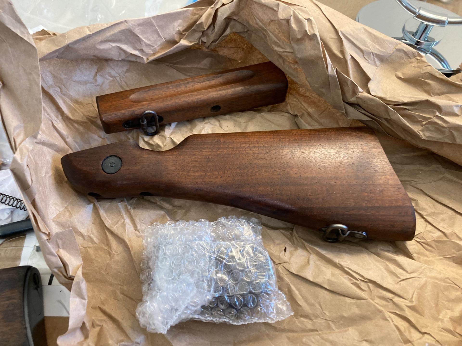 Premay Bridgeport M1A1 Thompson with a number of mags and a few extra ...