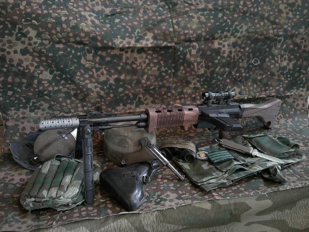 sold German WWII Fallschirmjager FG 42 type semi-auto machine rifle for ...