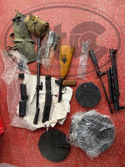 SOLD DPM LMG kit with 6 pans, 2 sets receiver parts, 60 round DPT drum ...